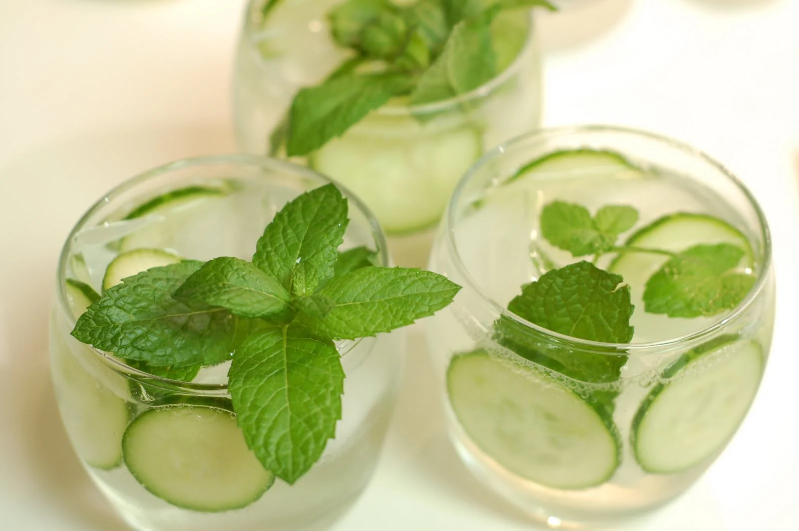 Refreshing Spa Water Recipes You Can Make at Home | 1mhealthtips.com