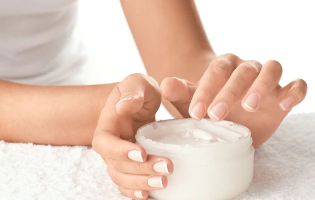 Avoid Applying Moisturizing Lotions with These Chemicals | 1mhealthtips.com