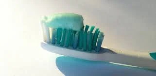 Natural Toothpaste Alternatives — Healthdigezt.com