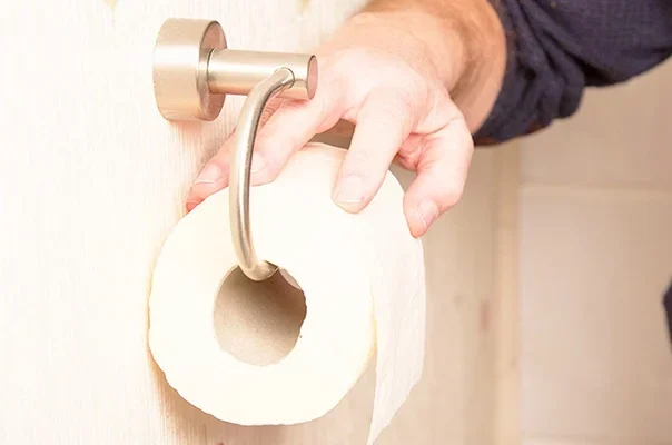 Fatty or Greasy Stools: Causes, Signs and Treatment — Healthdigezt.com