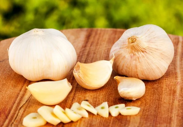 Garlic Benefits and Side Effects — Healthy Builderz