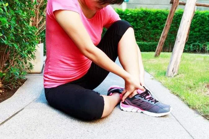 3 Simple Exercises for Swollen Ankles and Feet — Healthy Builderz