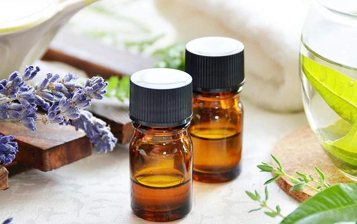 The Basic Uses of Essential Oils and Their Benefits — Healthy Builderz